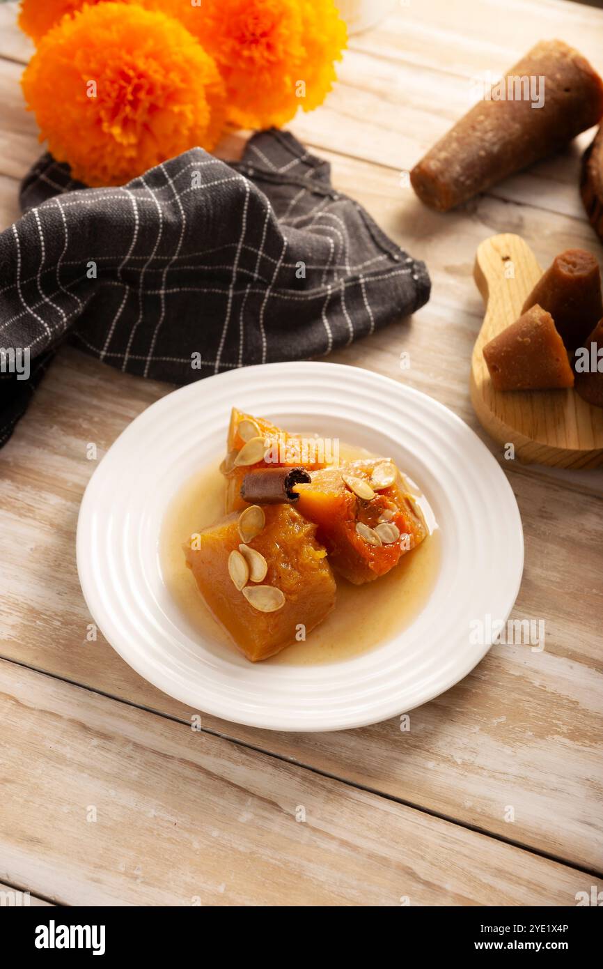 Calabaza en Tacha. Spiced Candied Pumpkin. Mexican dessert whose main ...