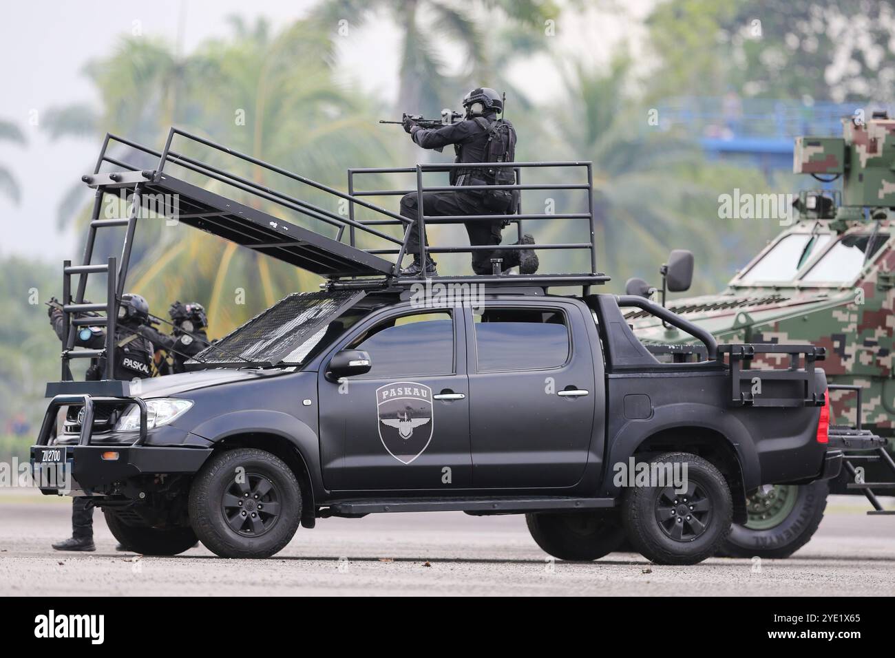 Selangor, Malaysia. 28th Oct, 2024. Rapid Intervention Vehicle are used ...
