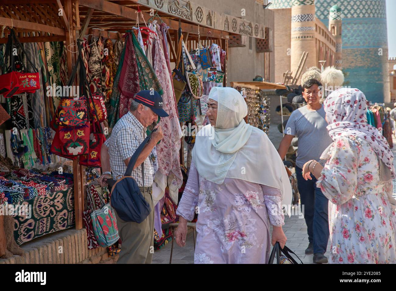 Uzbek veil hi-res stock photography and images - Alamy