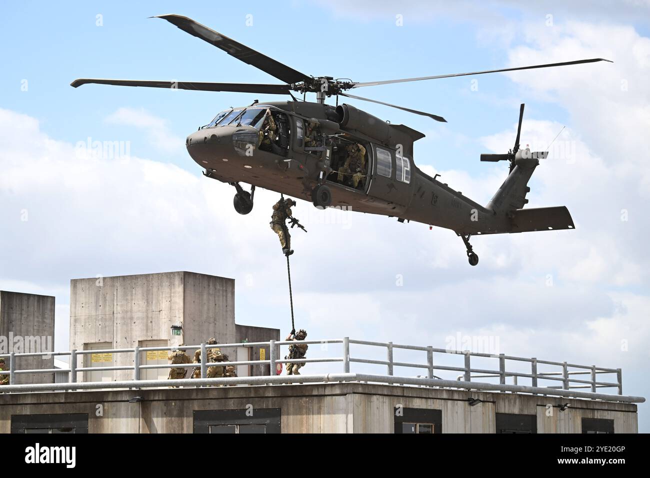 Sydney, Australia. 29th Oct, 2024. Members of the Australian defence ...