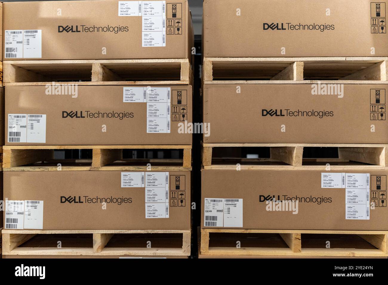 Illustration of a row of “Dell Technologies” cardboard during his visit ...