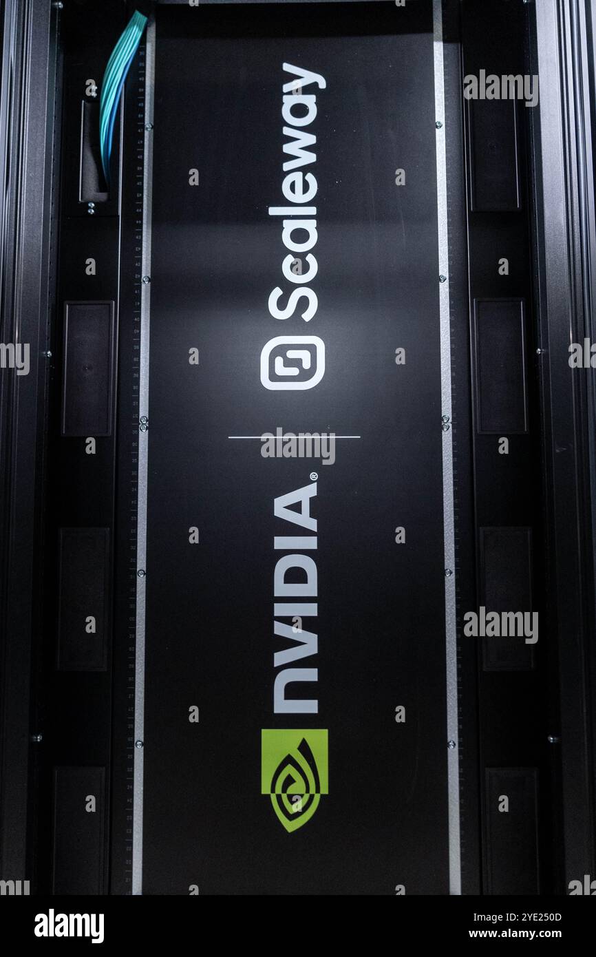 Illustration of Nvidia data centers during his visit to the Scaleway ...
