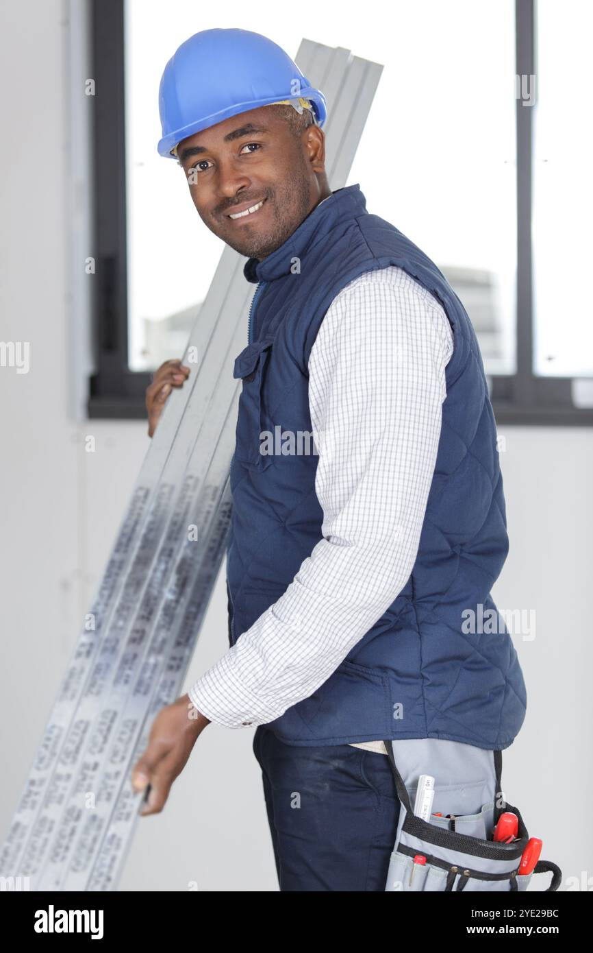 worker using iron wire Stock Photo - Alamy