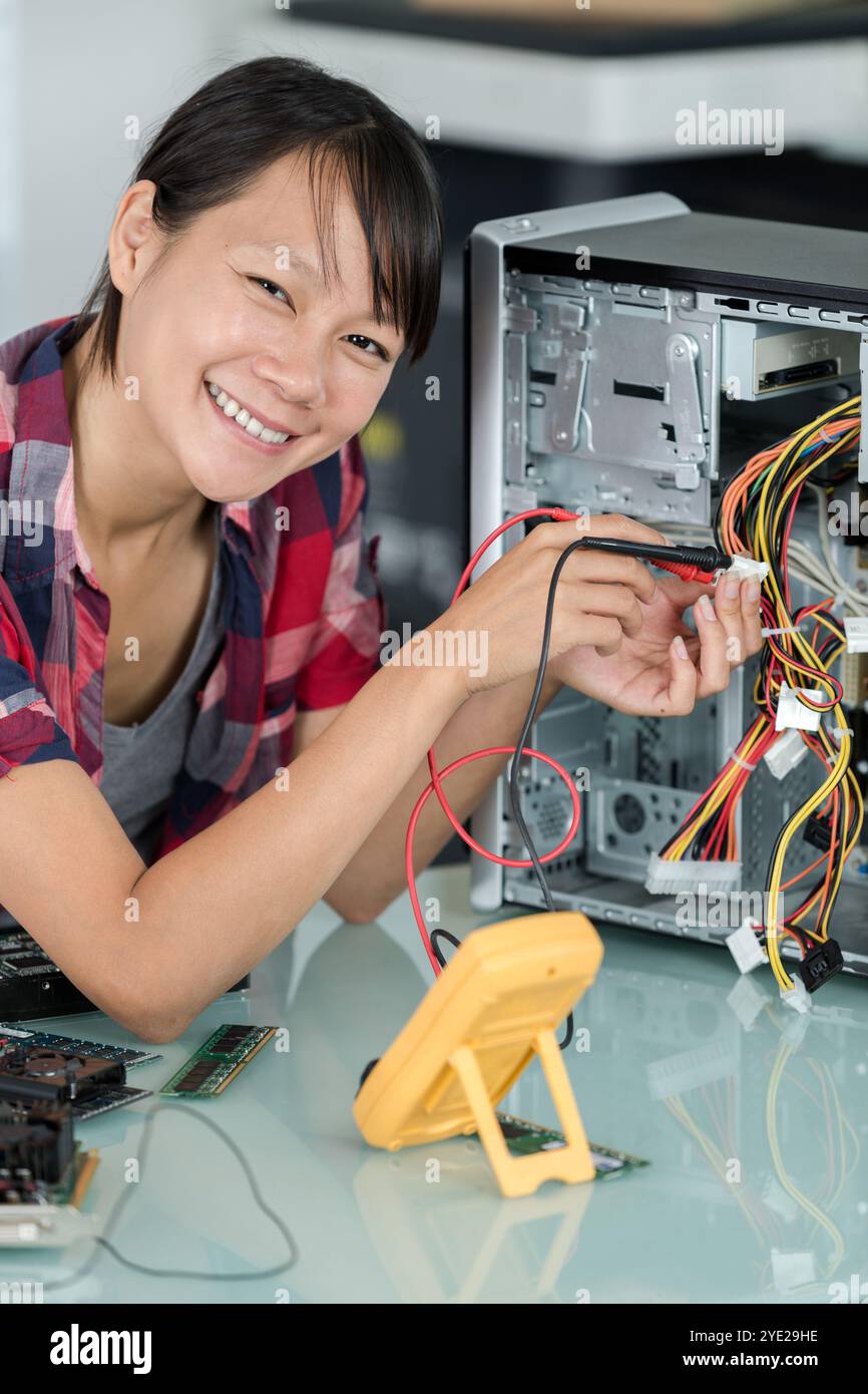 Female connectors hi-res stock photography and images - Alamy