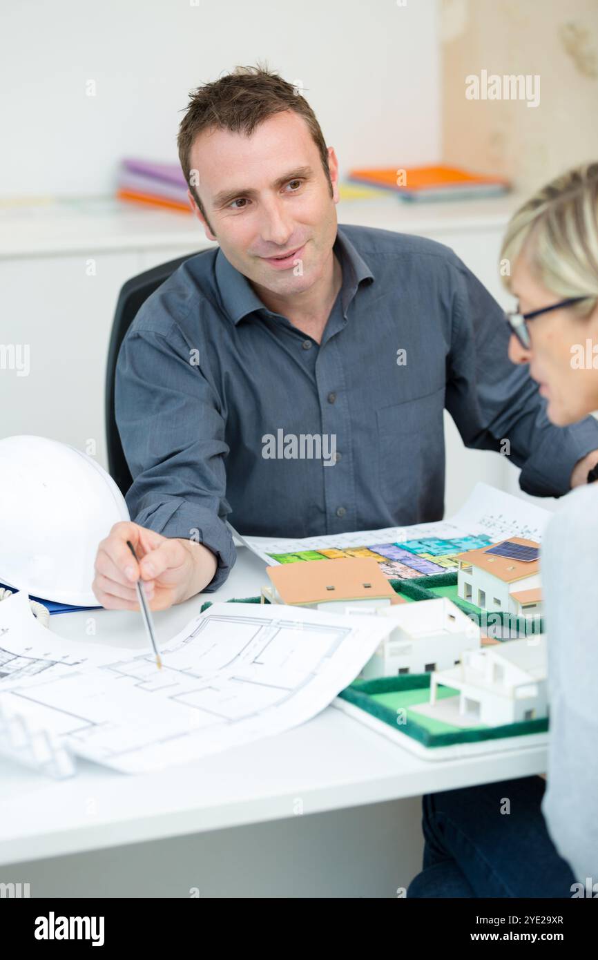 Construction customer paperwork hi-res stock photography and images - Alamy