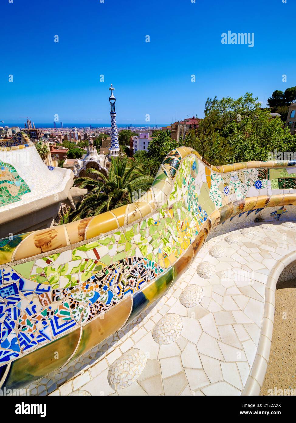 Mosaic Serpentine Bench at the Main Terrace, Park Guell, Barcelona ...