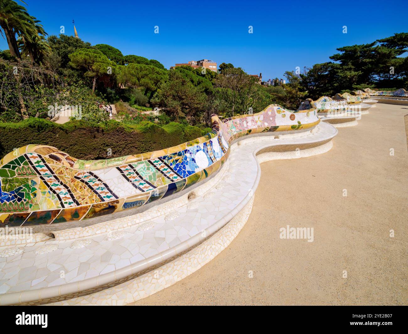 Mosaic Serpentine Bench at the Main Terrace, Park Guell, Barcelona ...