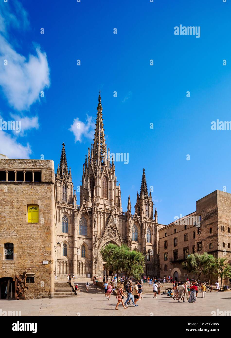 Metropolitan Cathedral Basilica of the Holy Cross and Saint Eulalia ...