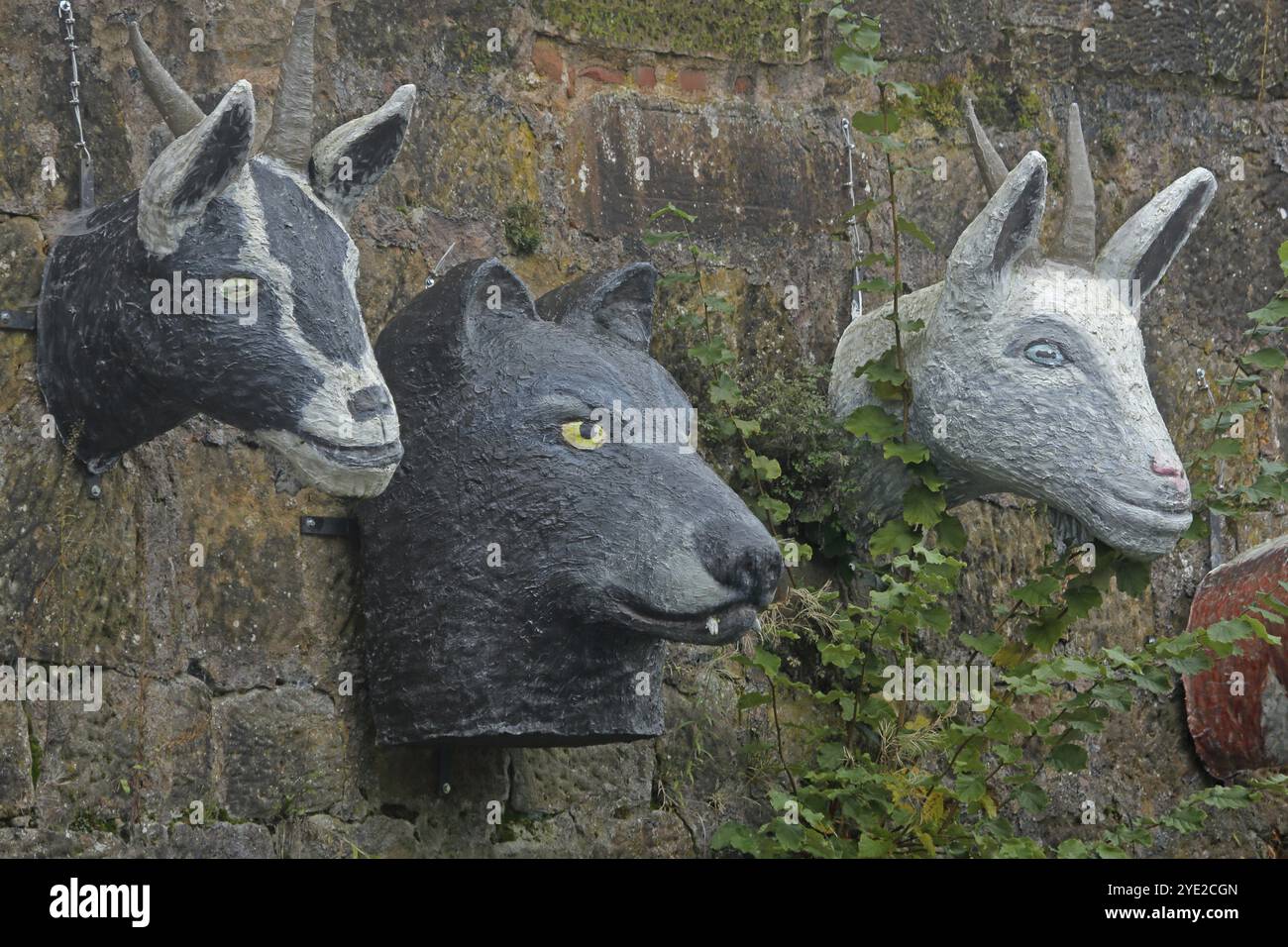 Sculptures by Pasquale Ippolito on the Brothers Grimm fairy tale The ...