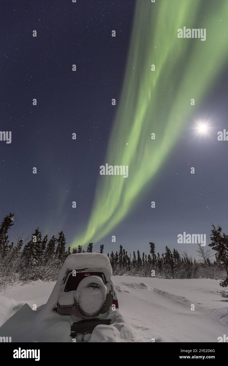 Aurora borealis and car hi-res stock photography and images - Alamy