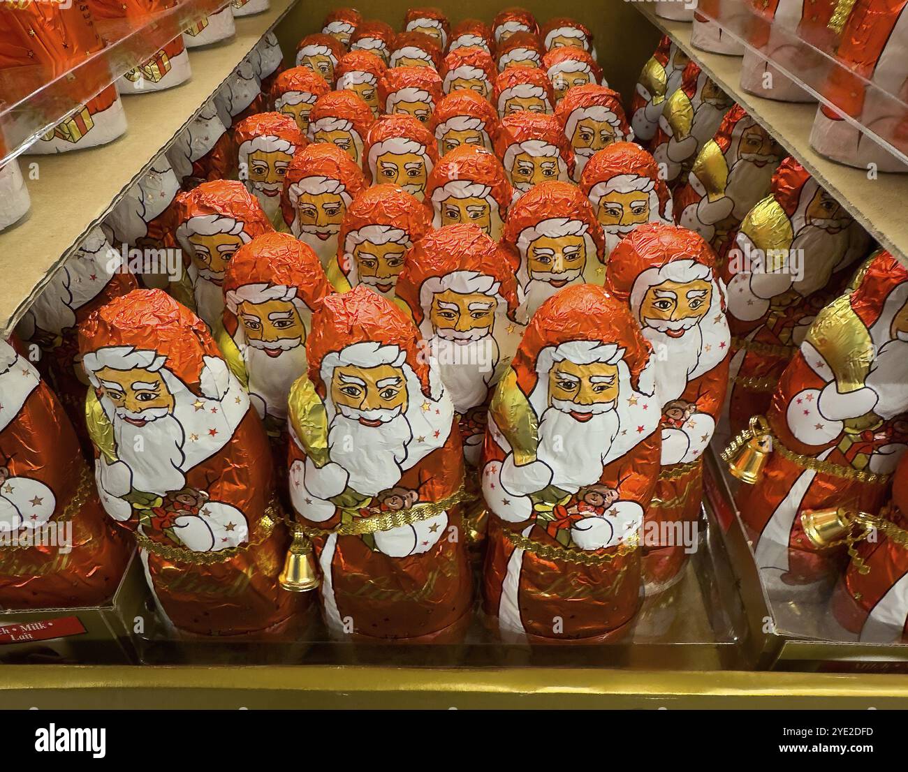 Display in shelf of wholesale of chocolate Father Christmases chocolate ...