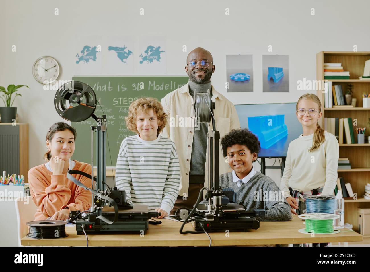 Teacher demonstrating science activity hi-res stock photography and ...