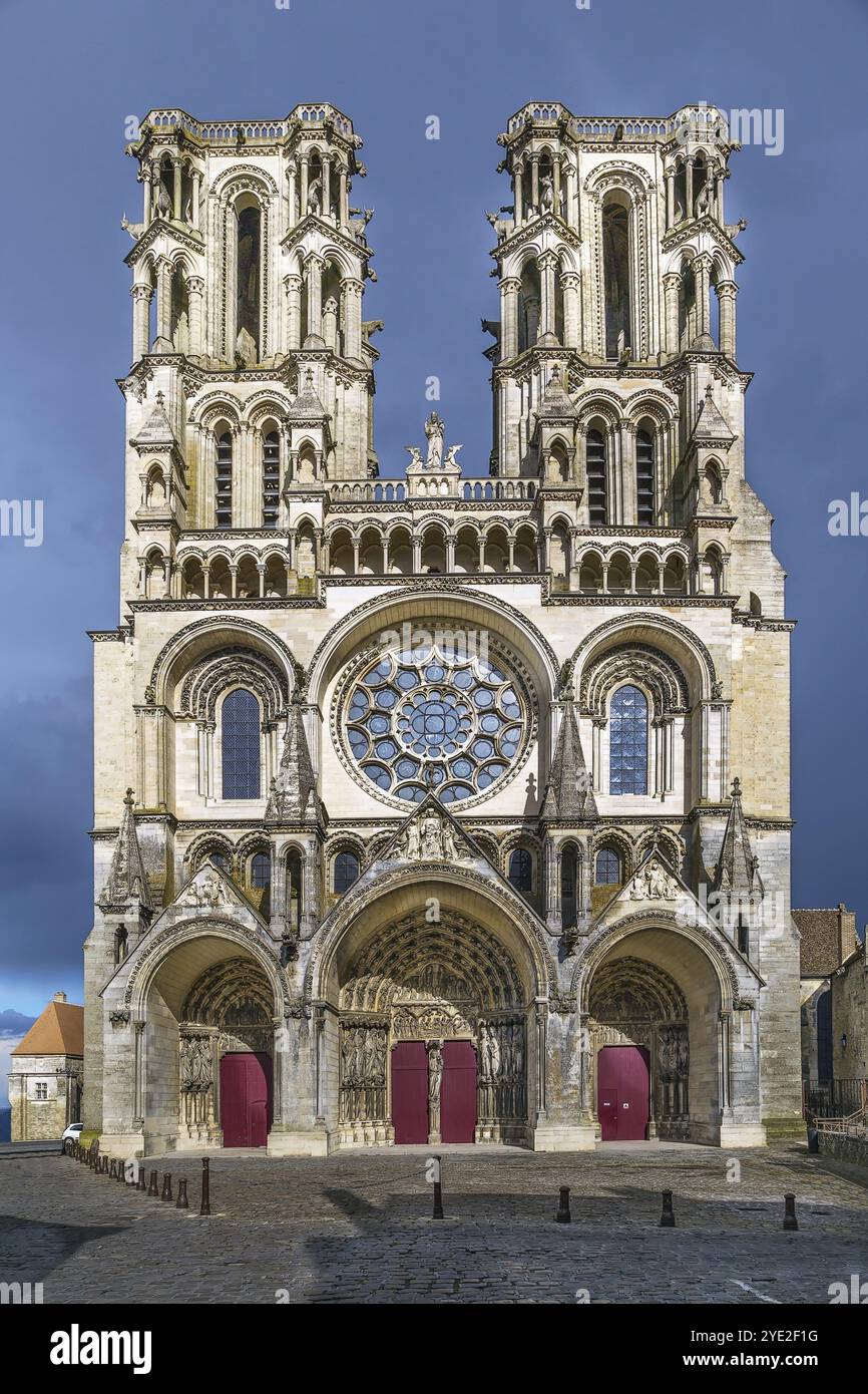 Laon Cathedral is one of the most important examples of the Gothic ...
