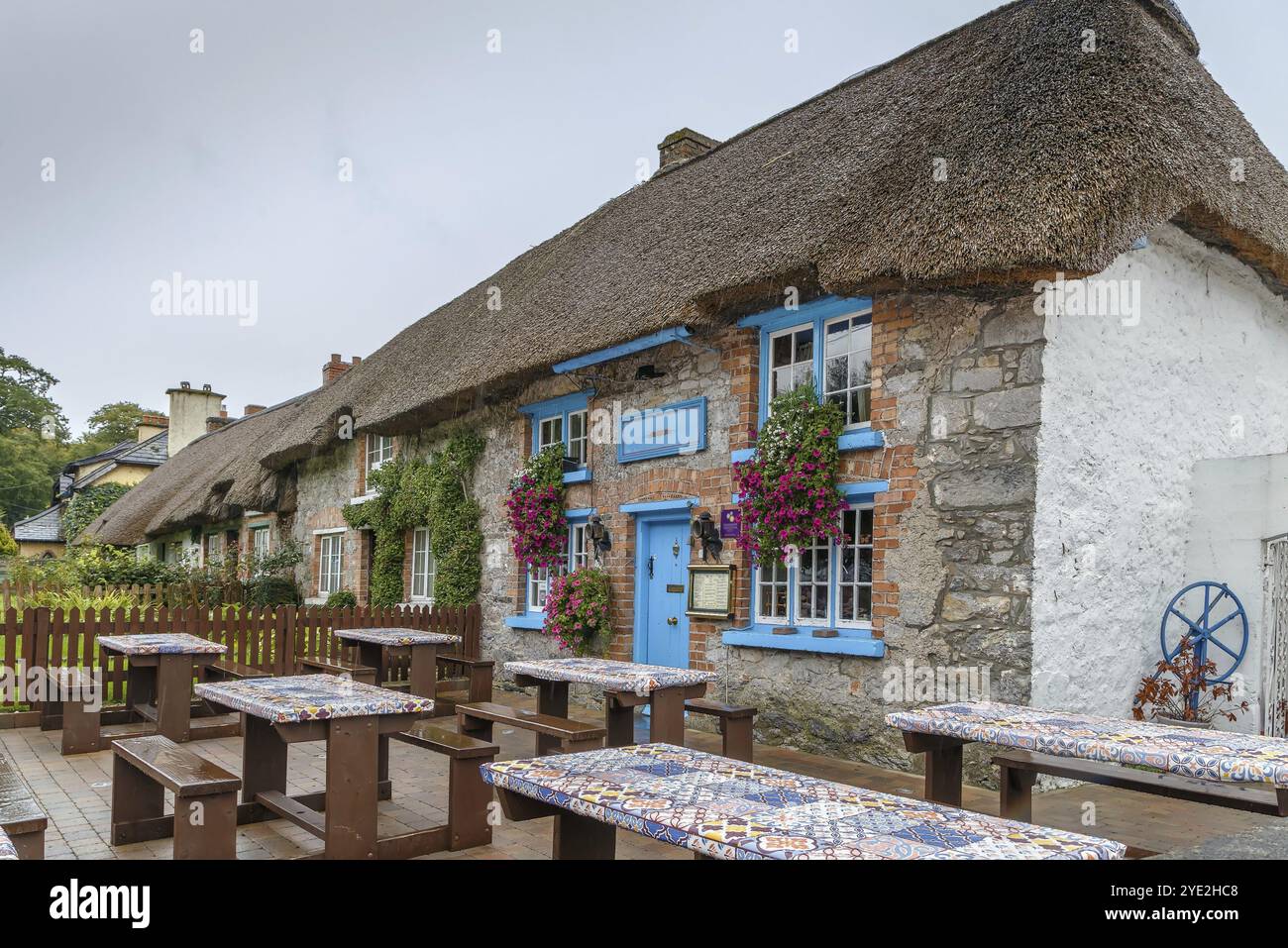 Roofs of houses ireland hi-res stock photography and images - Alamy