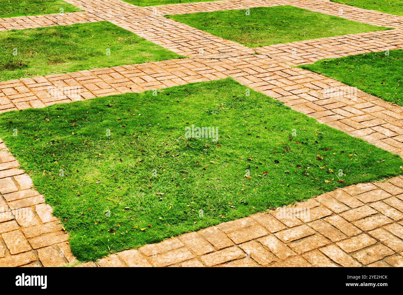 Brick paths hi-res stock photography and images - Alamy