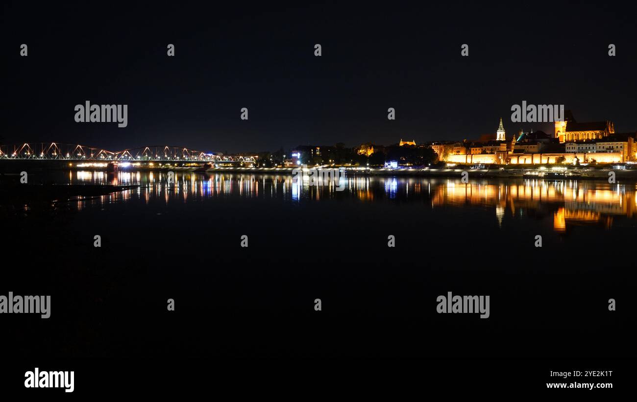 Torun by night hi-res stock photography and images - Alamy