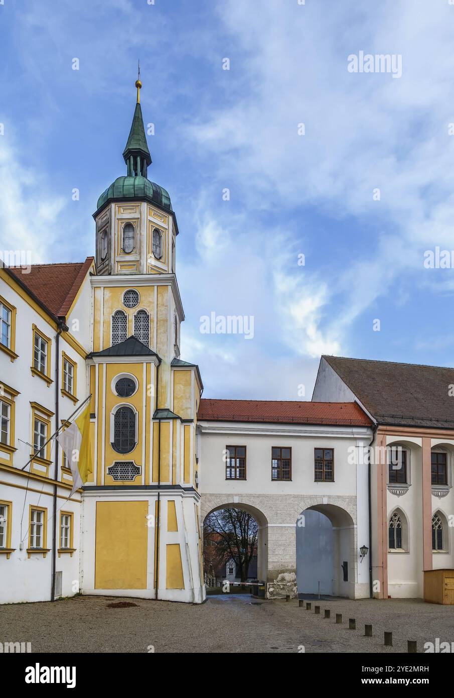 Gate to the courtyard of Freising Cathedral and tower, Germany, Europe ...