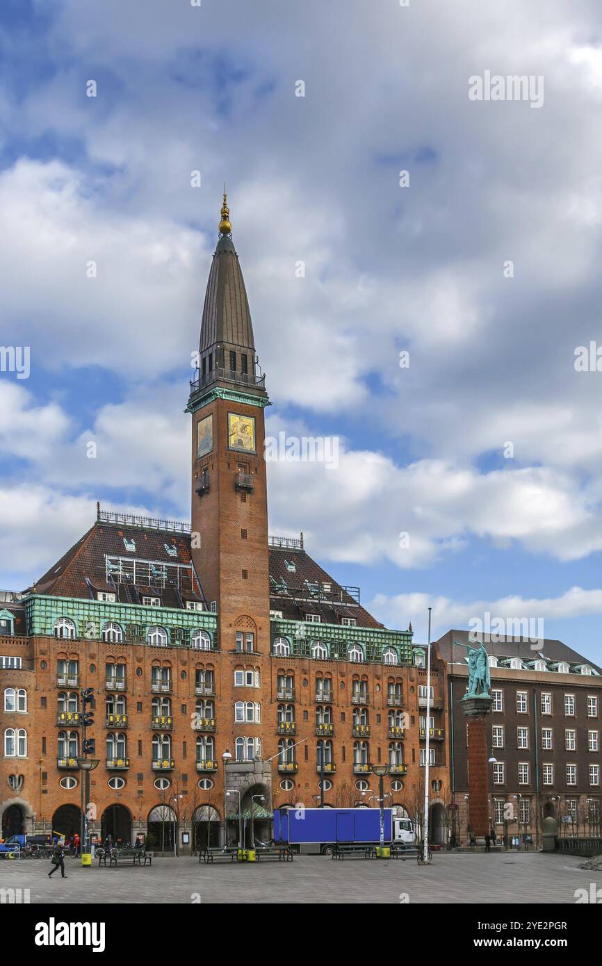 Building with tower on City Hall Square in central Copenhagen, Denmark ...