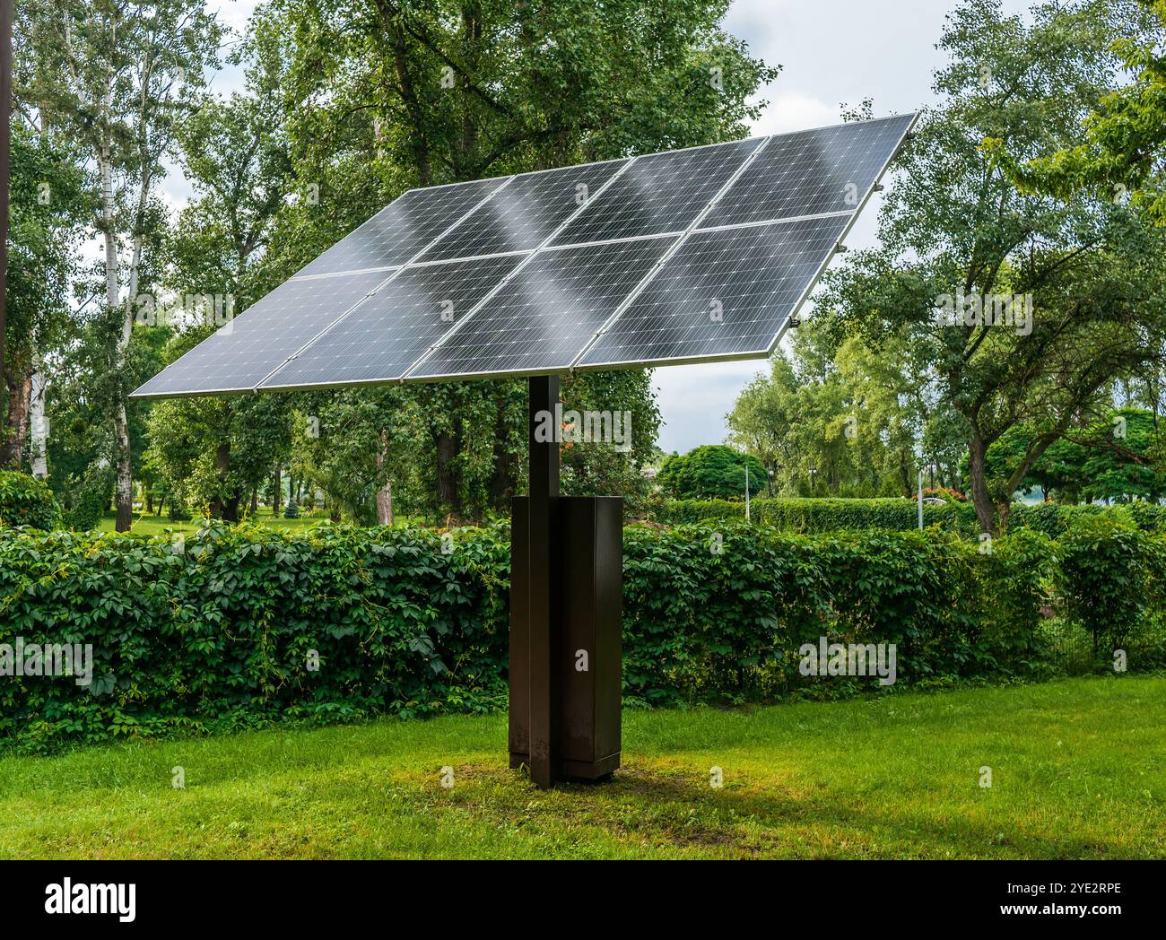 Solar panel park power plant hi-res stock photography and images - Alamy