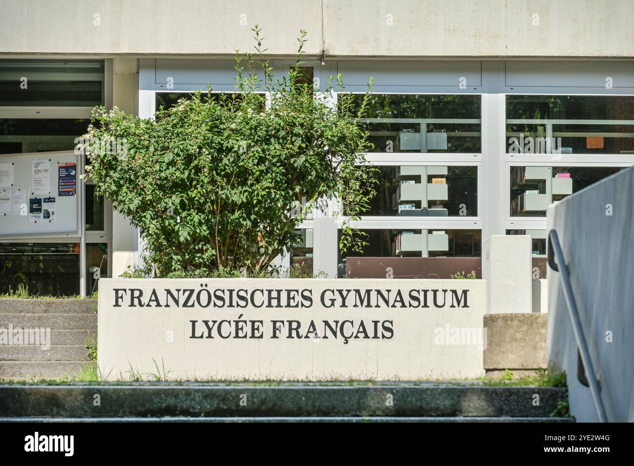 Gymnasium school german hi-res stock photography and images - Alamy