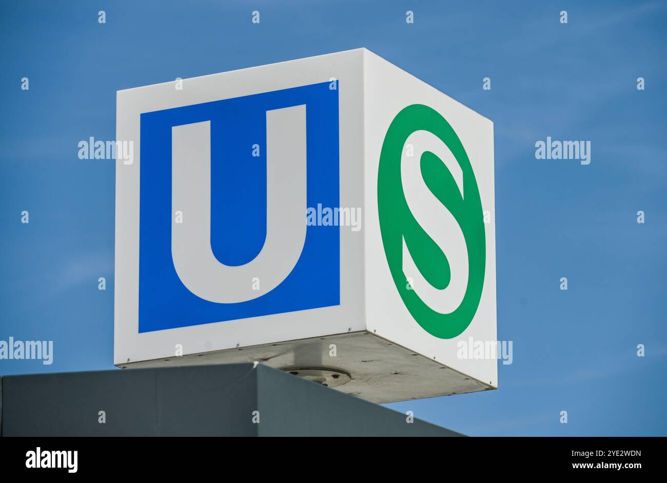 U bahn transport logo hi-res stock photography and images - Alamy