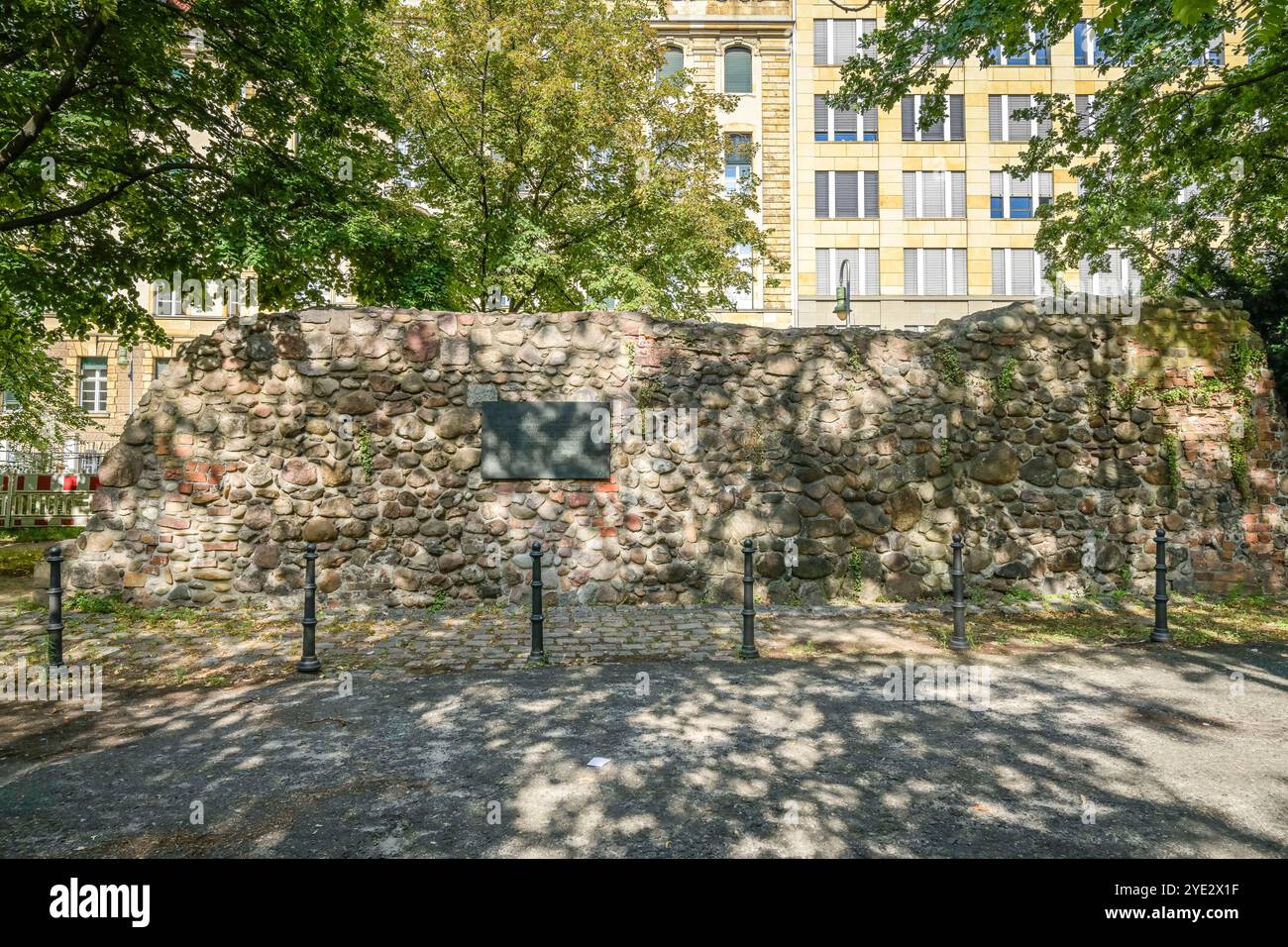 Old Berlin City Wall, Waisenstraße, Mitte, Berlin, Germany Stock Photo ...