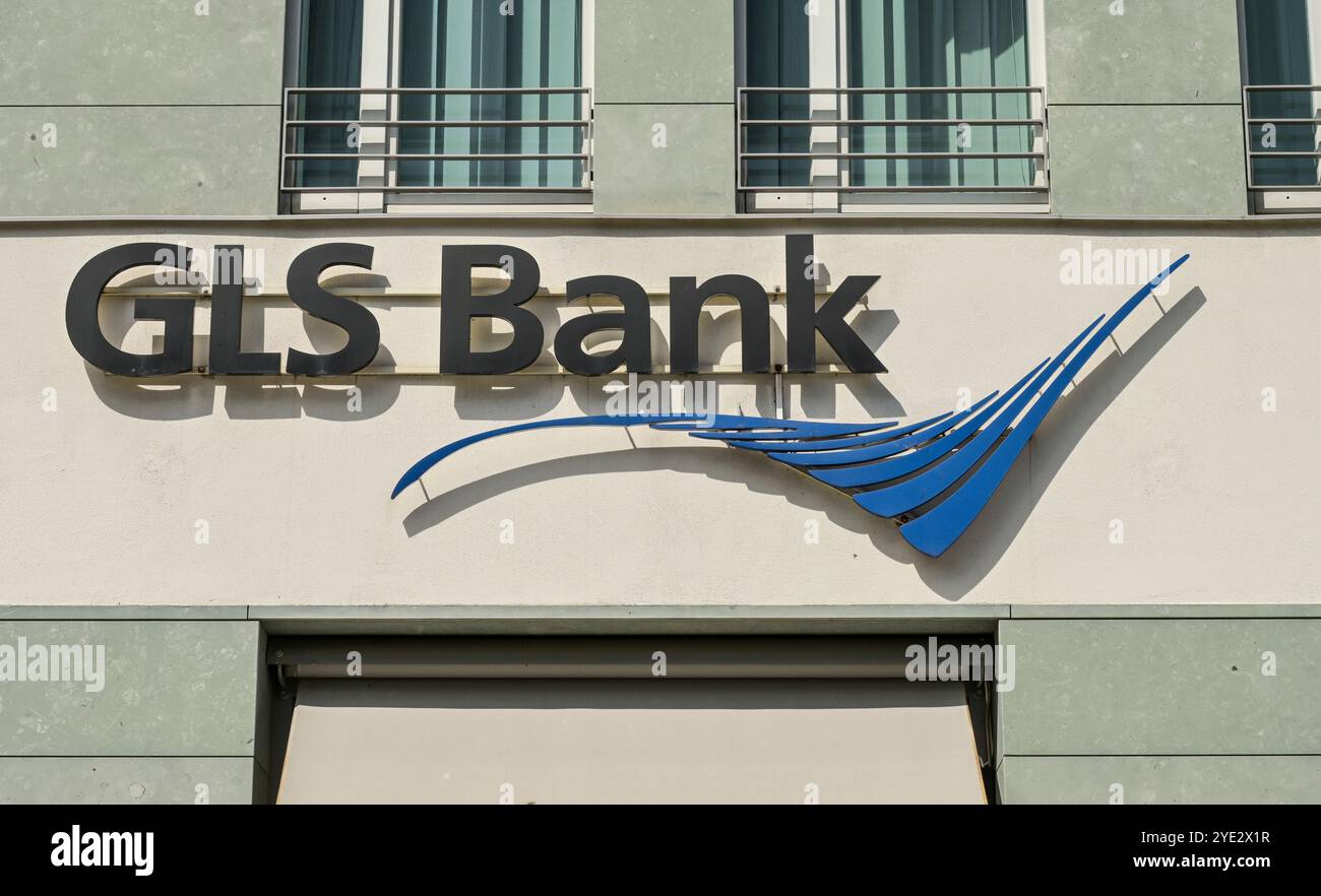 Gls font hi-res stock photography and images - Alamy