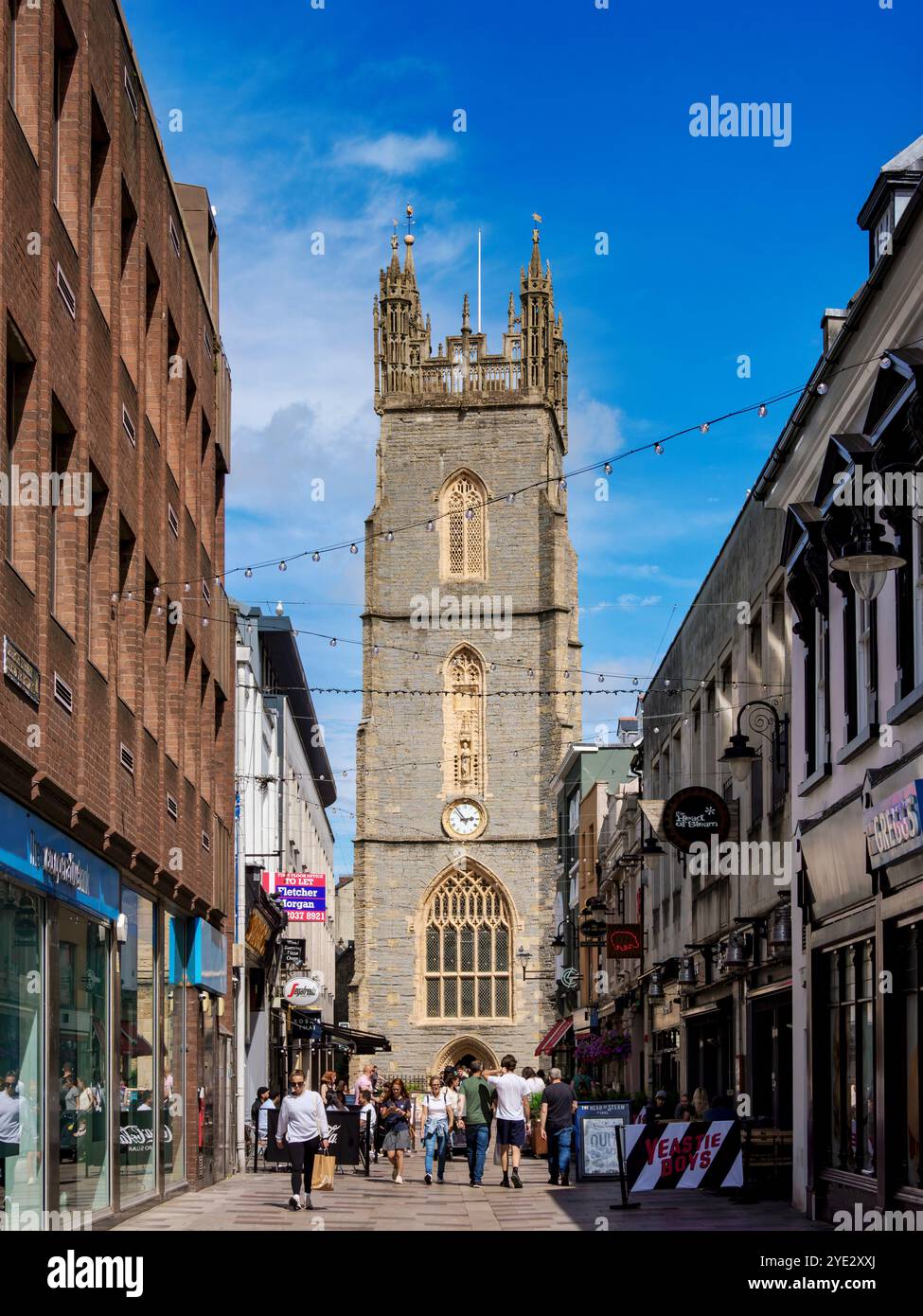 Cardiff st john church cardiff hi-res stock photography and images - Alamy
