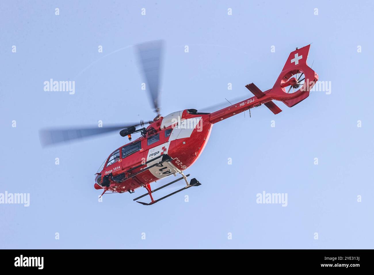 Rega, Schweizerische Rettungsflugwacht, Rettungshubschrauber, Airbus Helicopters H145, HB-ZQJ ...