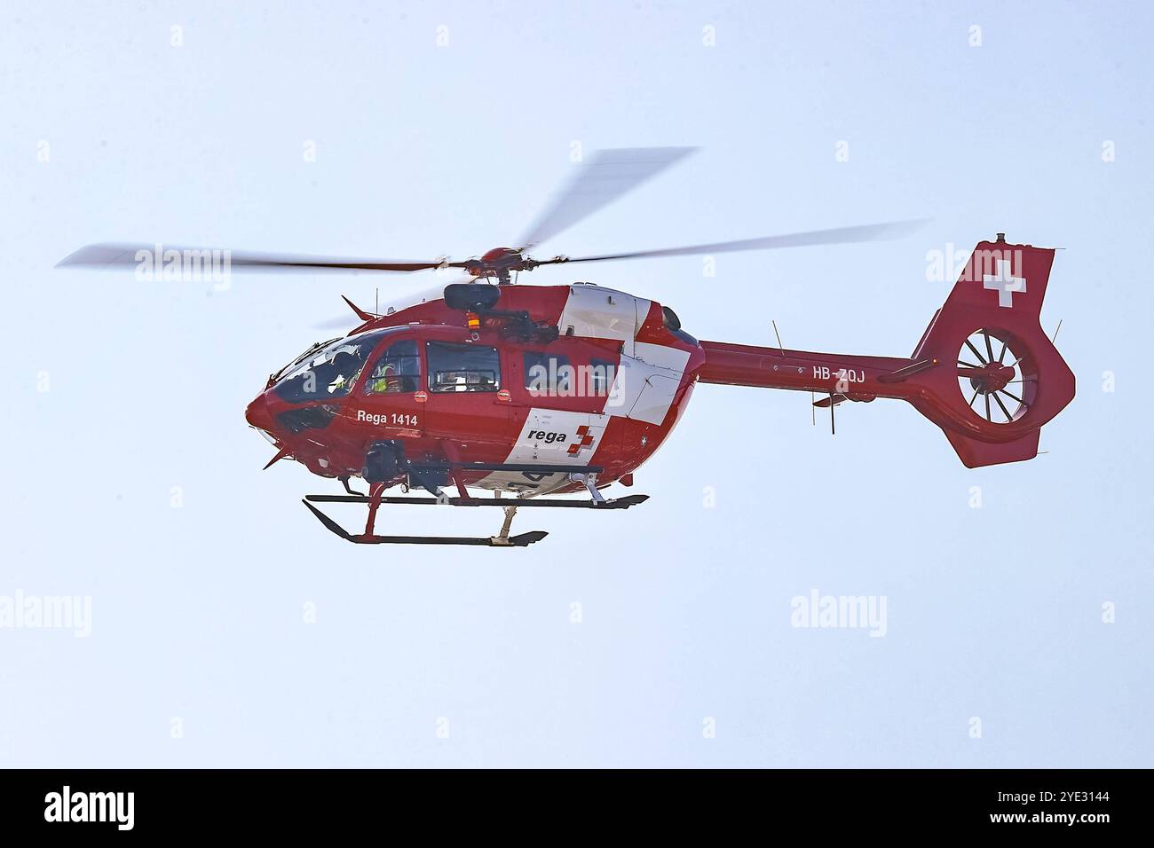Rega, Schweizerische Rettungsflugwacht, Rettungshubschrauber, Airbus Helicopters H145, HB-ZQJ ...