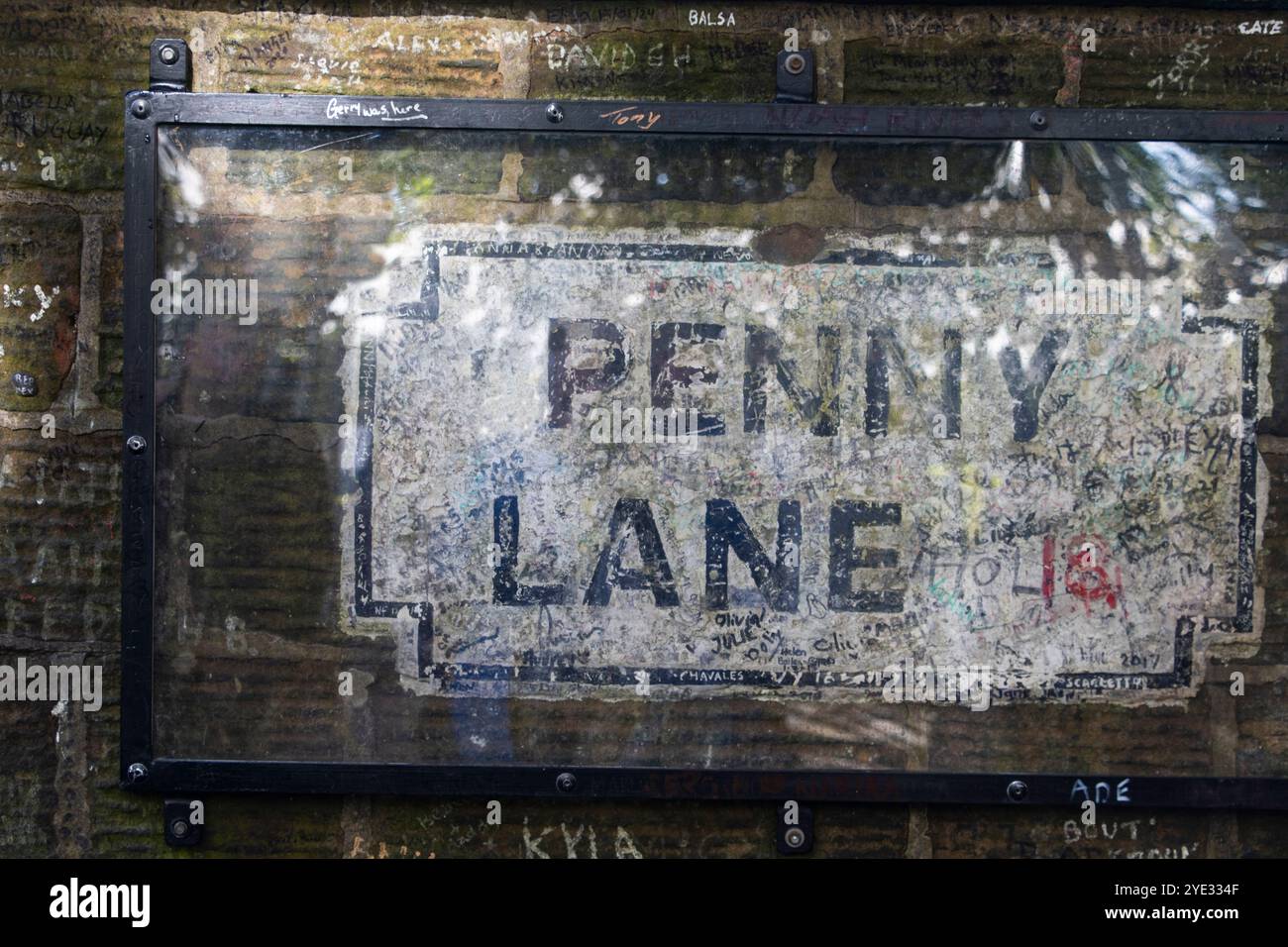 Penny lane sign liverpool hi-res stock photography and images - Alamy