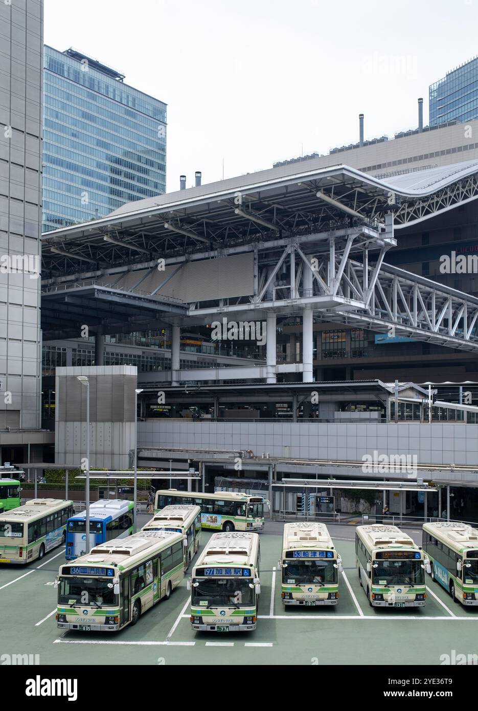 Osaka bus hi-res stock photography and images - Alamy