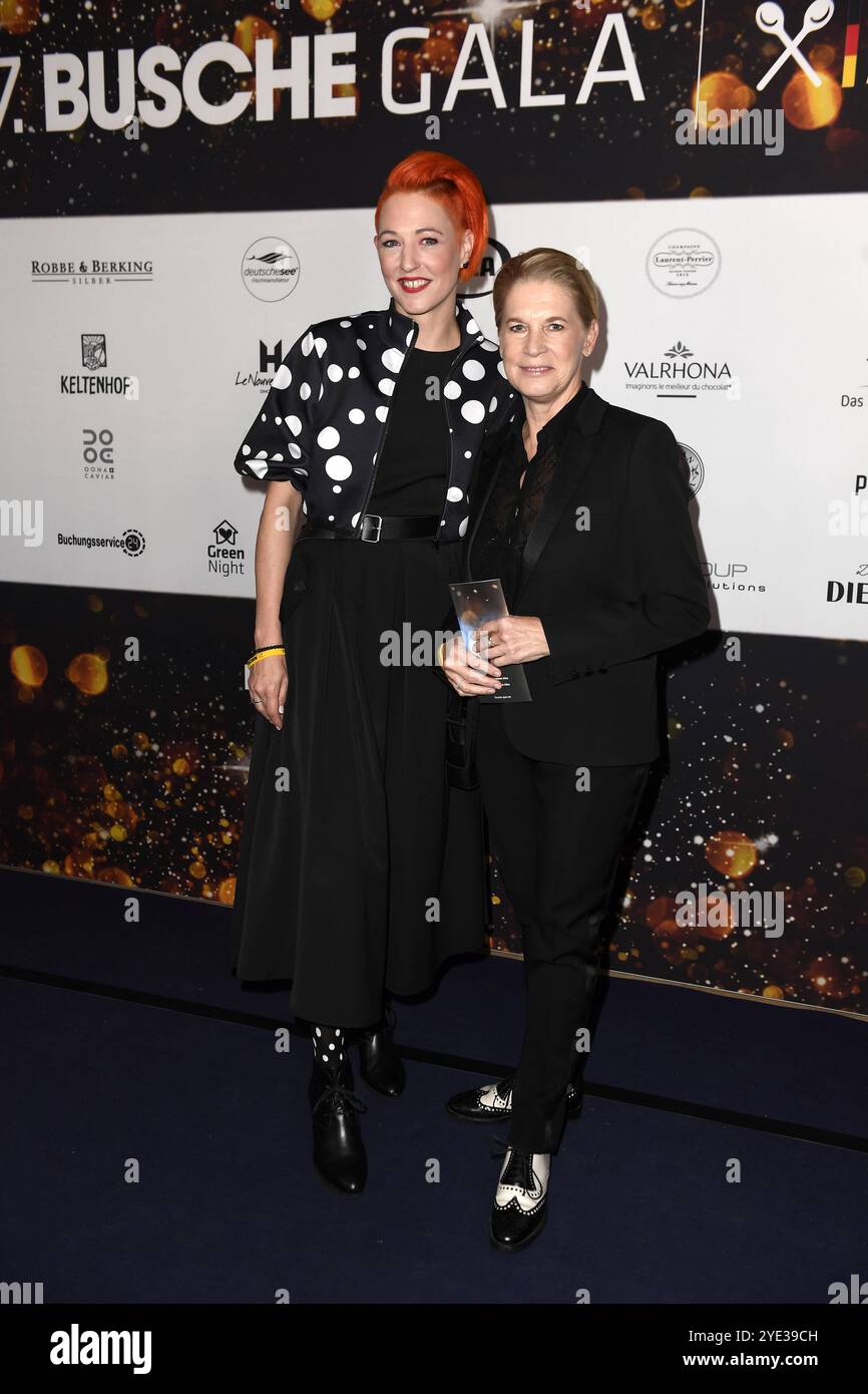 Meta Hiltebrand und Cornelia Poletto bei der 27. Busche Gala im Hotel ...
