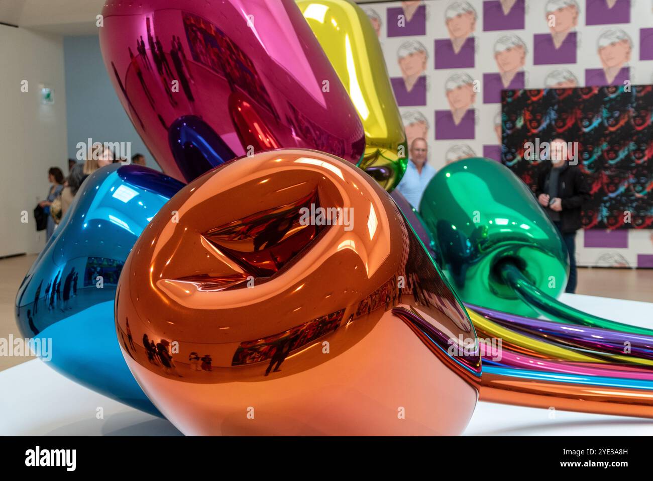 Bilbao, Spain - Mai 16, 2024 - Famous modern sculpture Tulips by Jeff ...