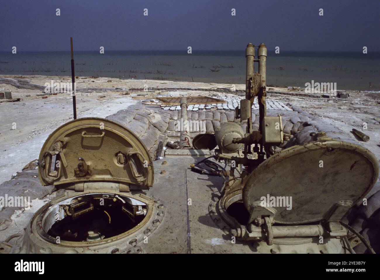 Kuwait city kuwait iraqi tank hi-res stock photography and images - Alamy