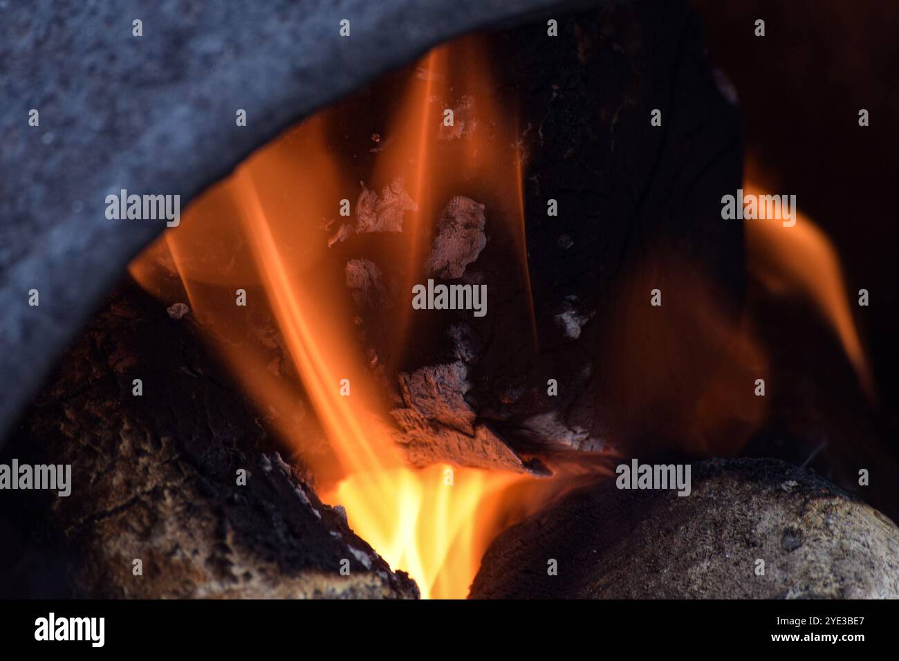 Close up burning fire on hi-res stock photography and images - Alamy