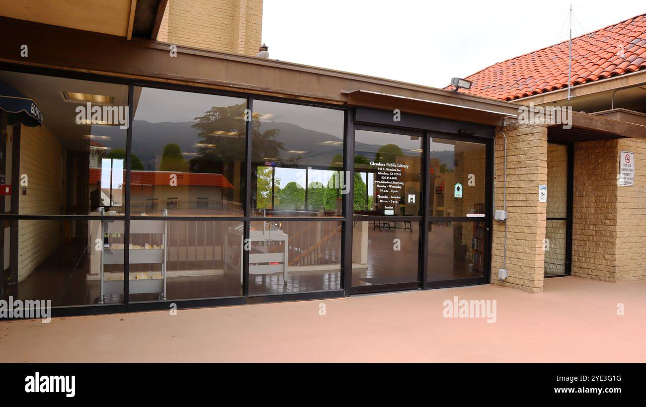 Glendora (LA County), California: Glendora Public Library and Cultural ...