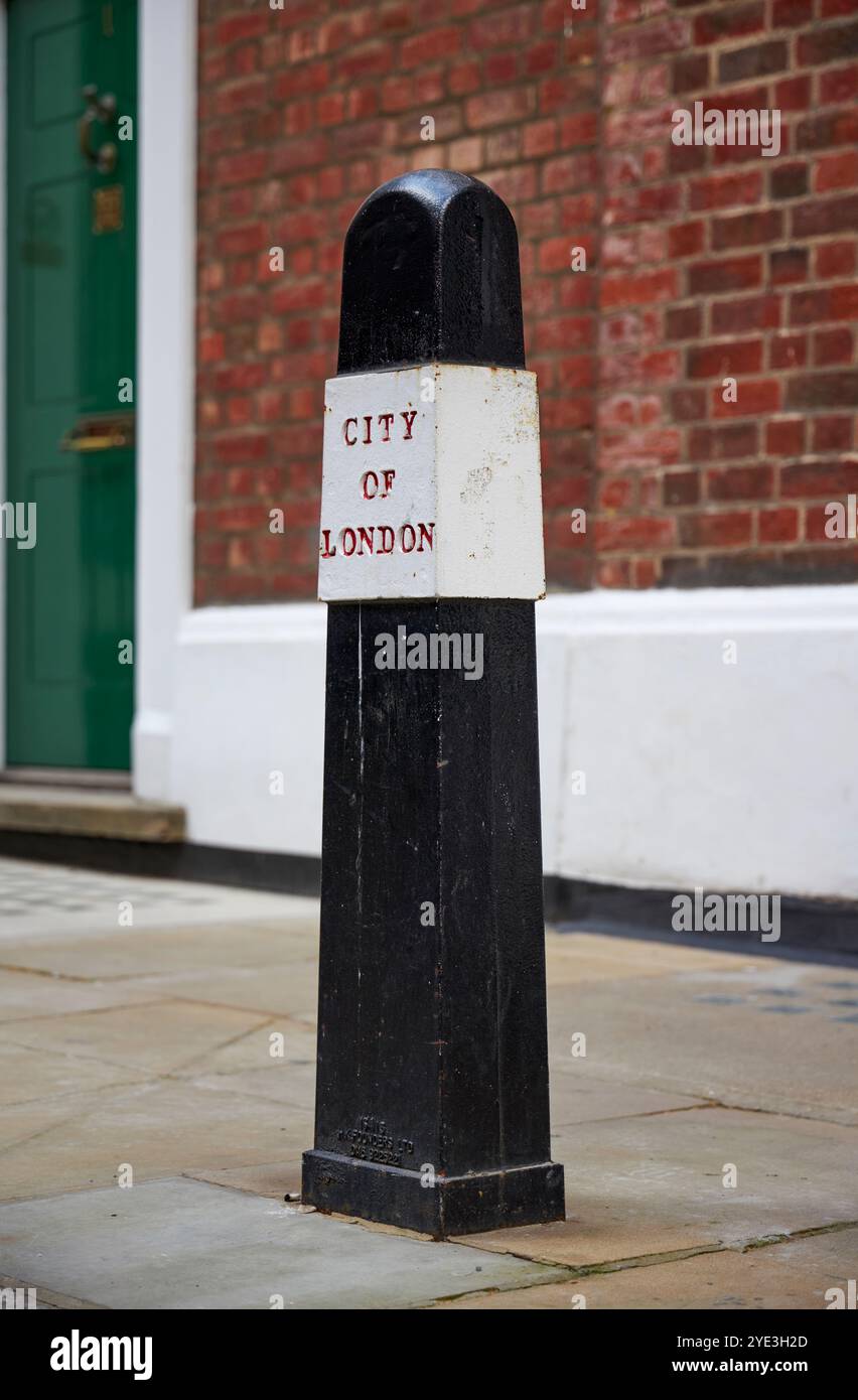 City of London Bollard Stock Photo - Alamy