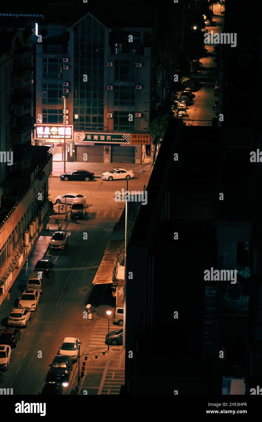 Nighttime urban street view hi-res stock photography and images - Alamy