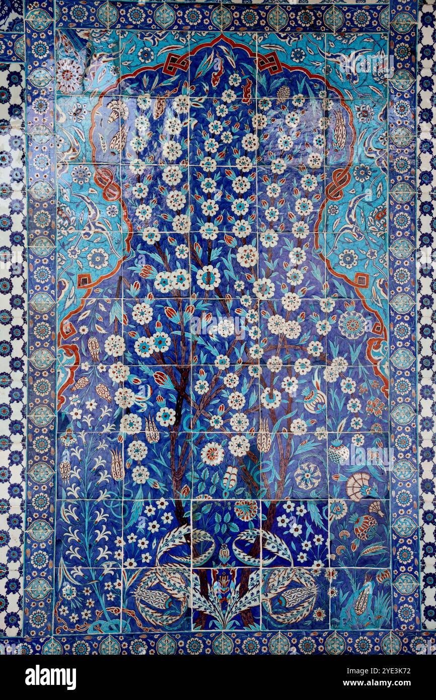 Interior of Rustem Pasha Mosque, Turkey Stock Photo - Alamy