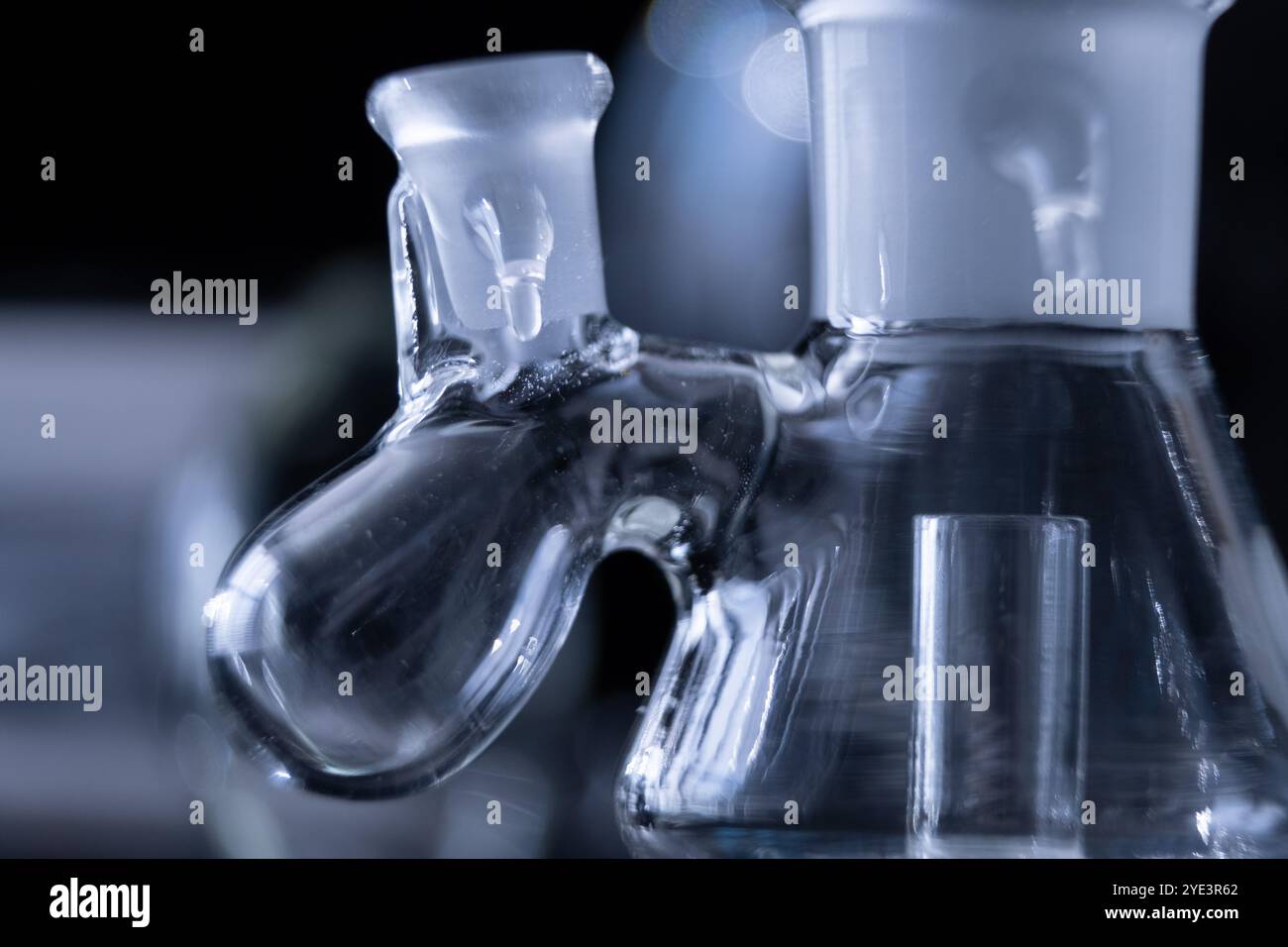 Lab glassware hi-res stock photography and images - Alamy