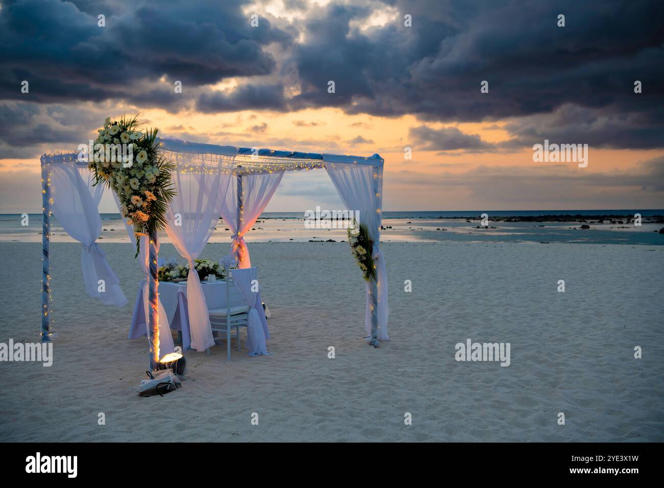 Pavillon, für Hochzeit, Sonnenuntergang, Flic en Flac Beach, Strand ...