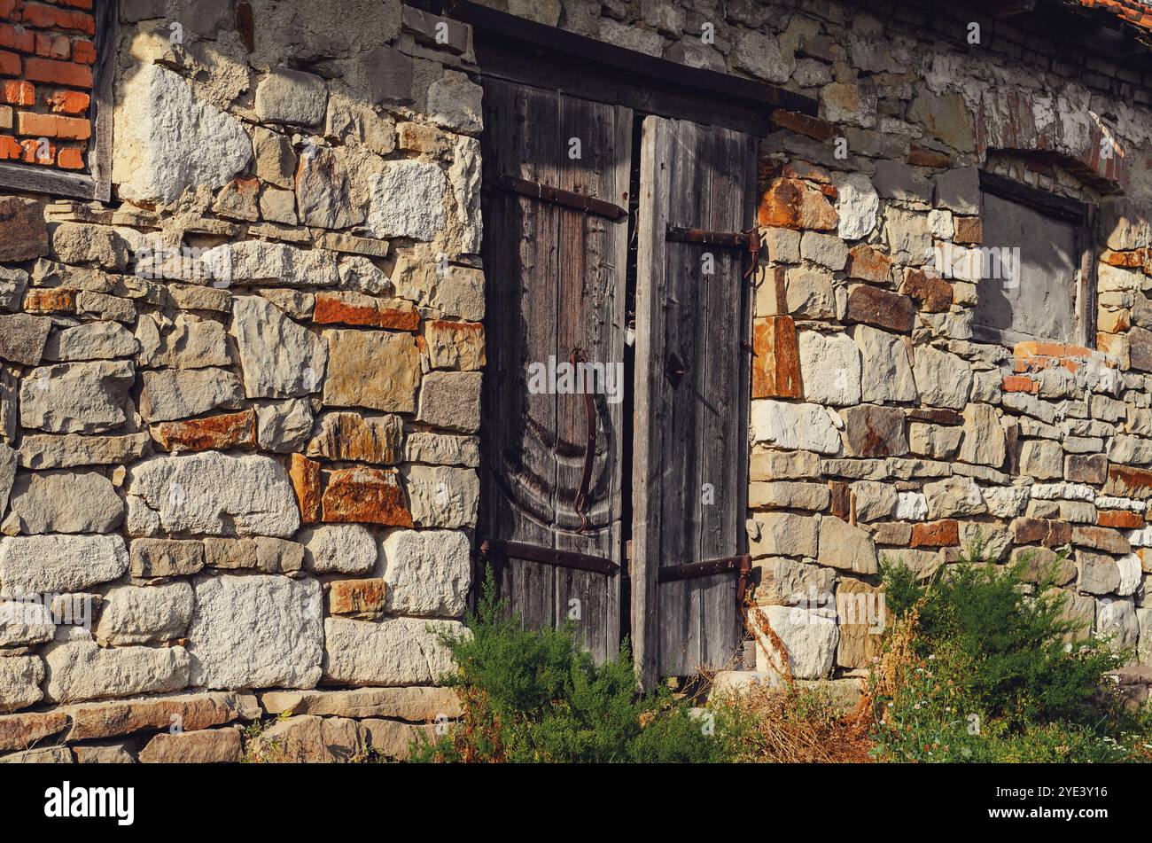 Classic architecture hints hi-res stock photography and images - Alamy