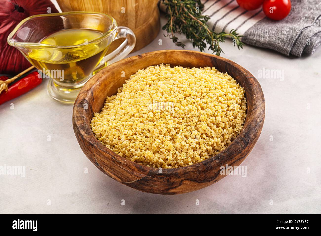 Italian cuisine - dry stelline pasta for bowl Stock Photo - Alamy