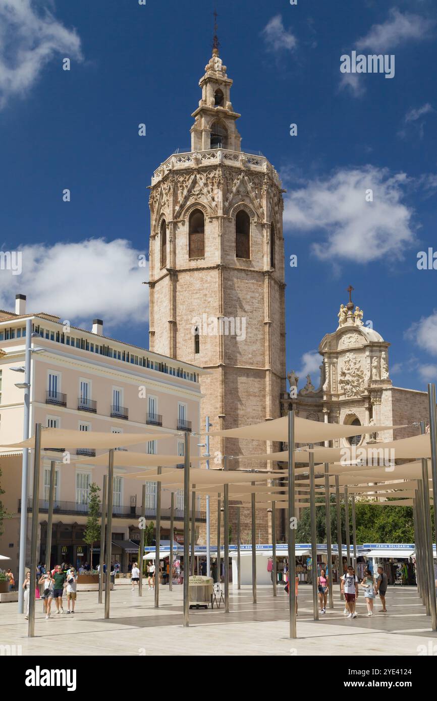 Bell tower of valencia cathedral hi-res stock photography and images ...