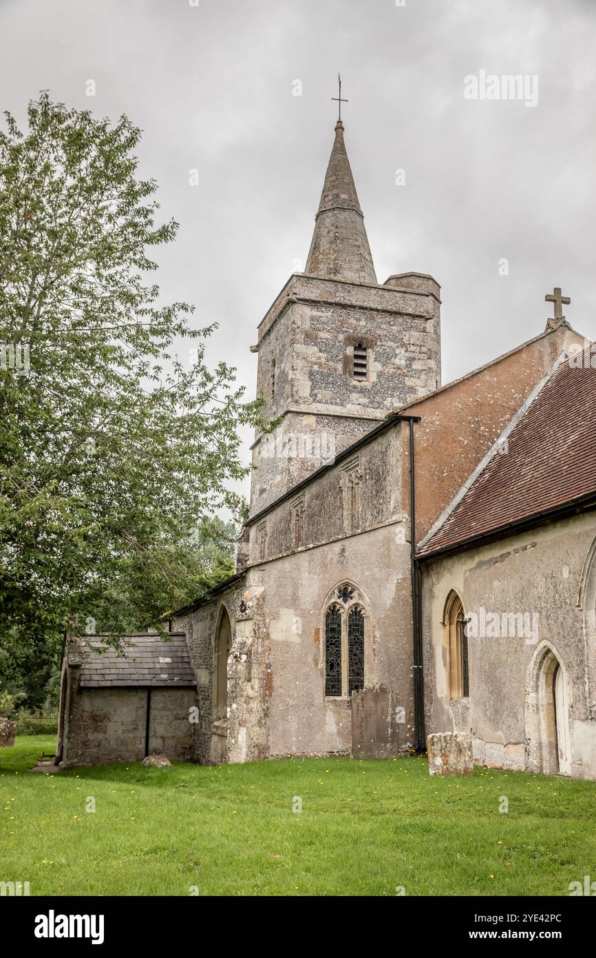 Rural england church hi-res stock photography and images - Alamy