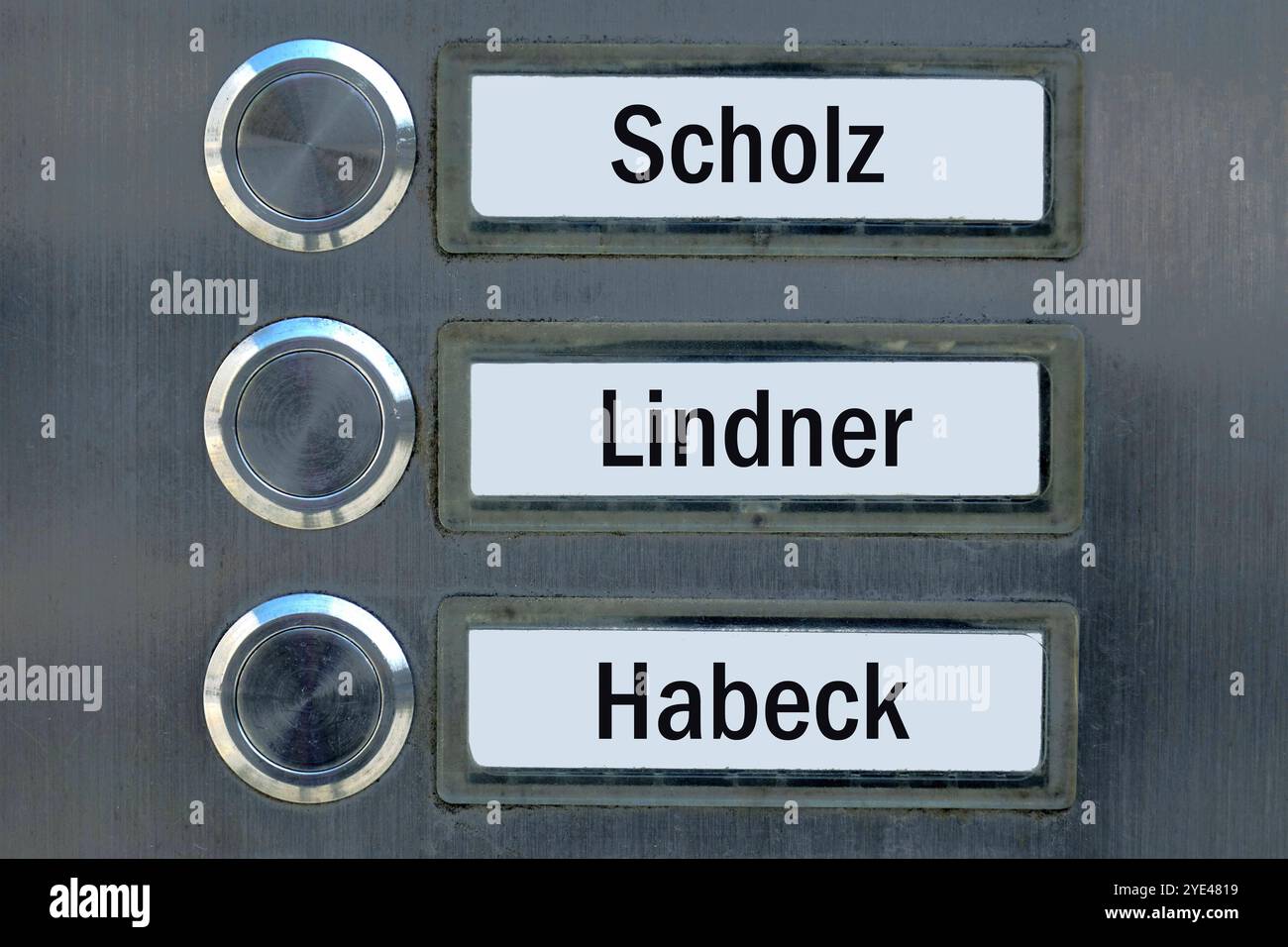 Klingelschilder mit Scholz, Lindner und Habeck Klingelschilder mit ...