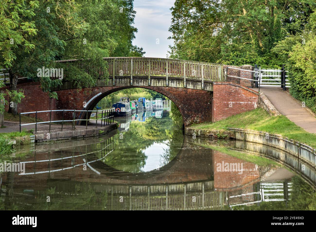 The lock bridge on the canal hi-res stock photography and images - Alamy