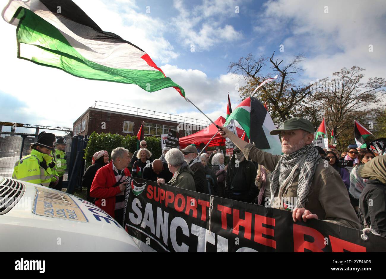 Shenstone, England, UK. 29th Oct, 2024. Protesters hold a banner to ...