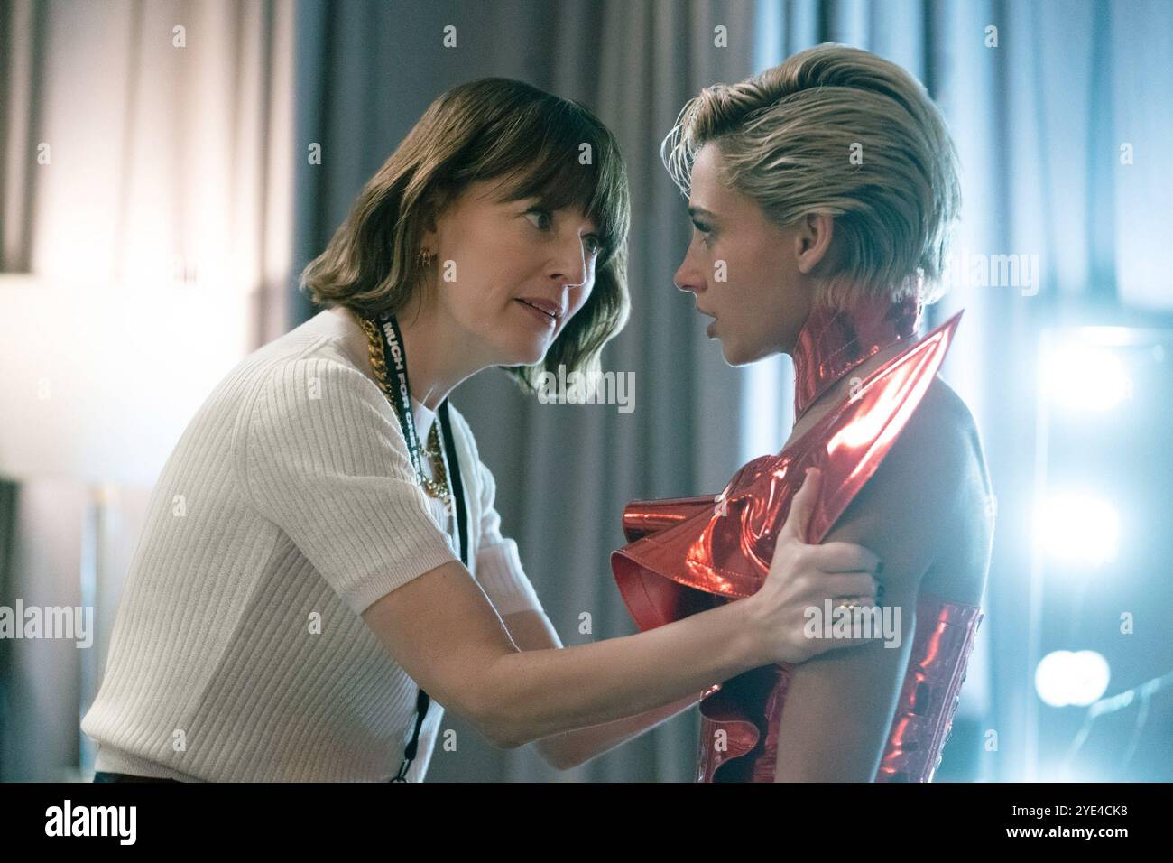 SMILE 2, (aka SMILE DELUXE), from left: Rosemarie DeWitt, Naomi Scott ...